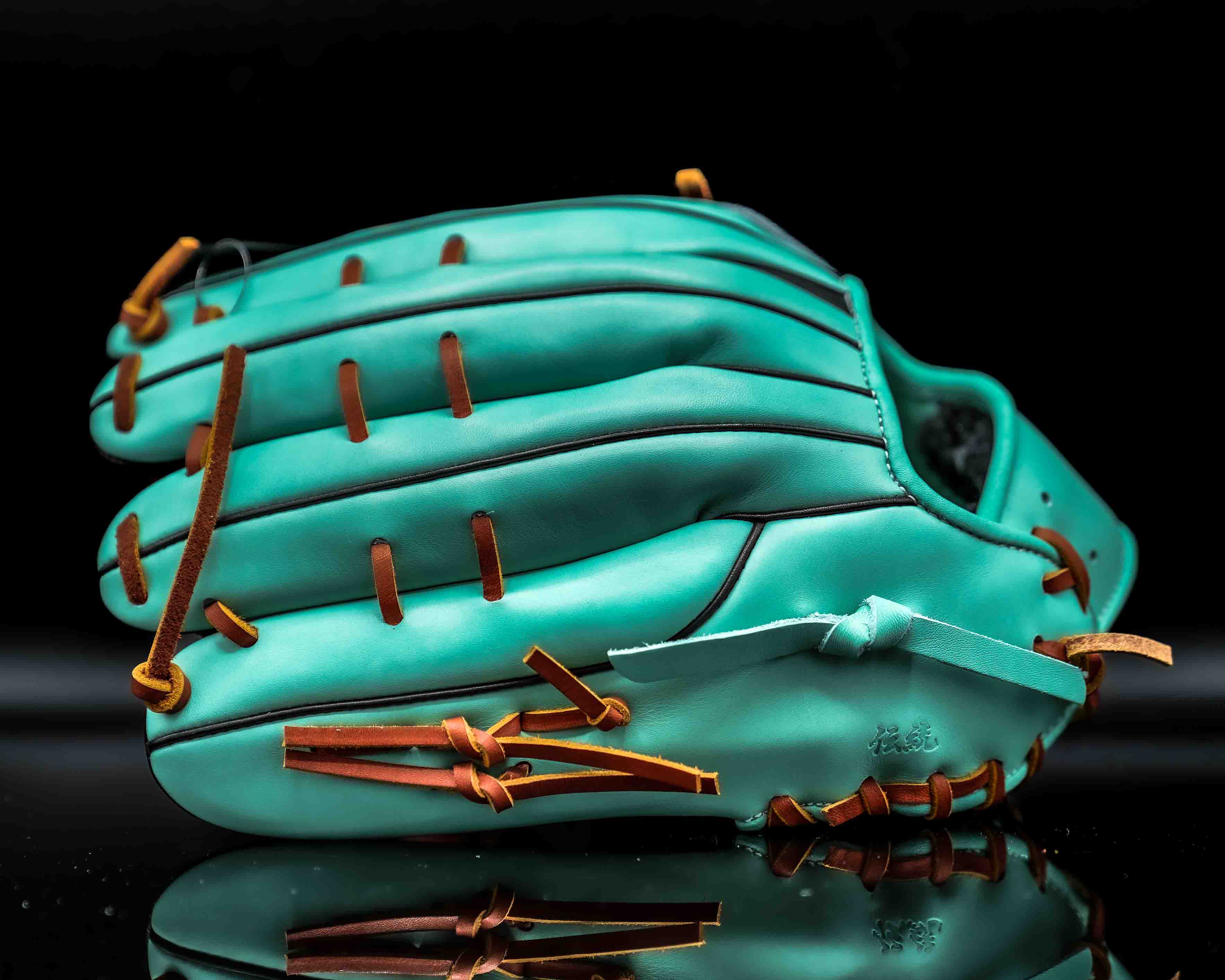 Japan Tradition Series Outfield Glove – Mavek Pro
